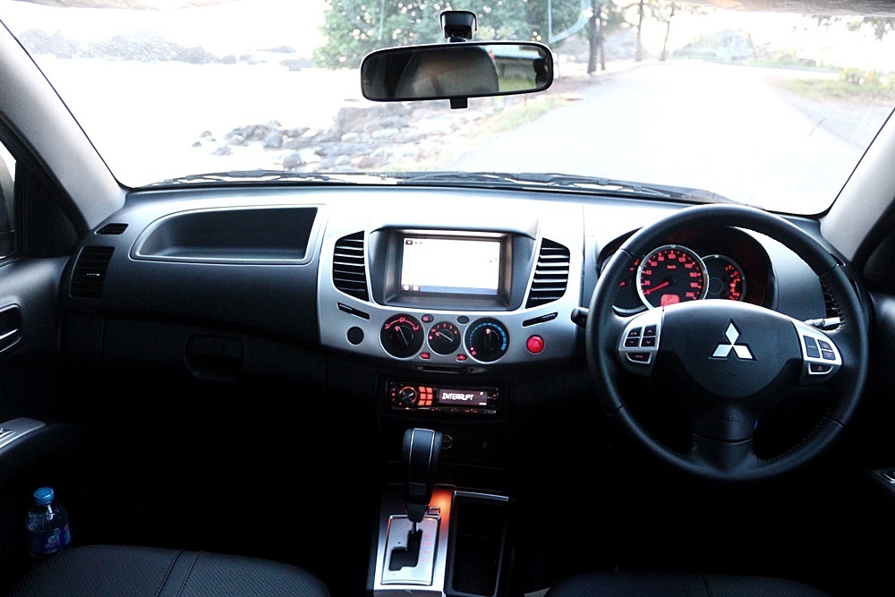 Hands On : Mitsubishi Triton 2014 ...รุ่นสุดท้ายก่อนเปลี่ยนโฉม ดูดี ...